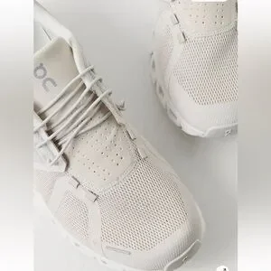 On Running | Shoes | On Cloud 5 Trainers Color Pearl White Women 75 New ...